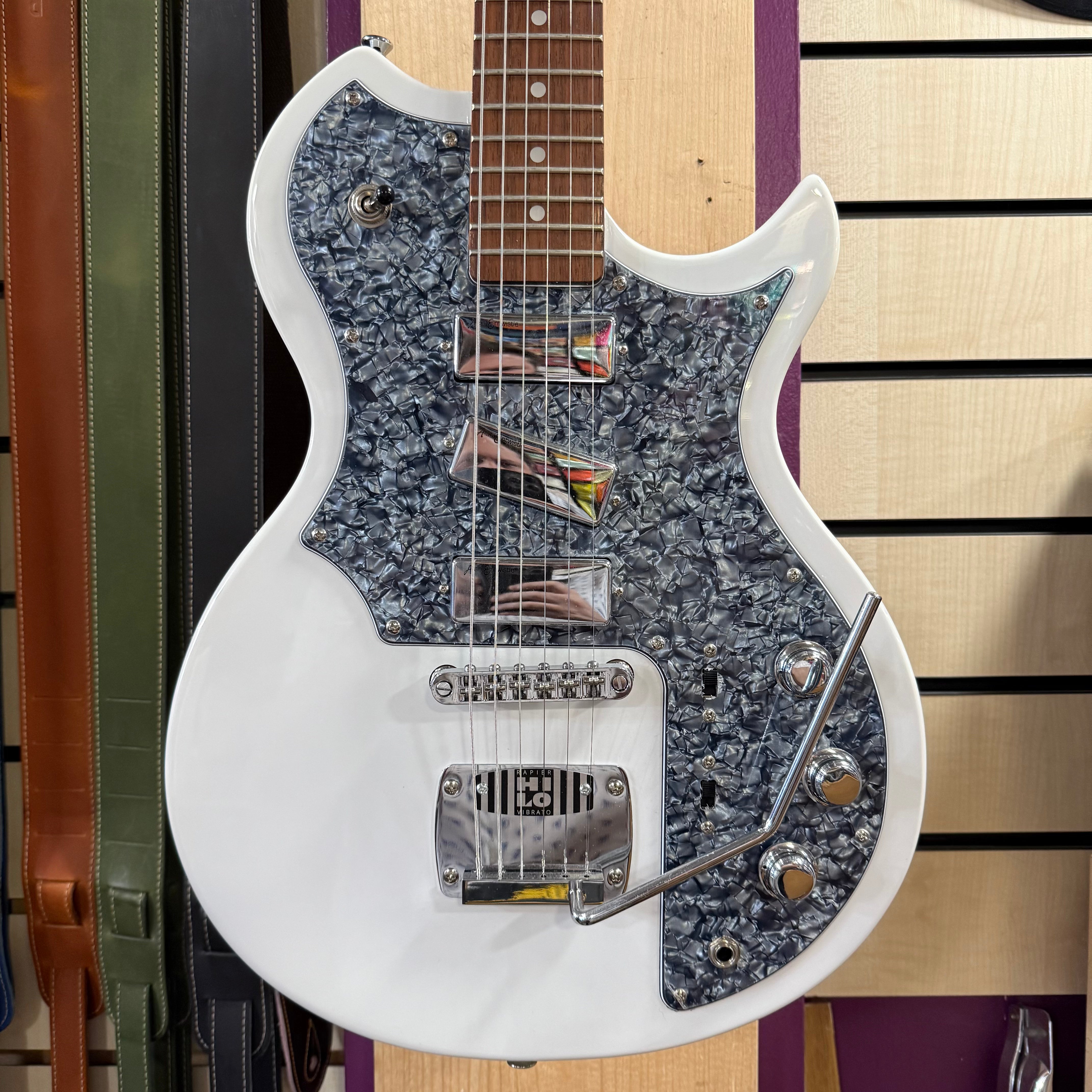 Rapier Deluxe Electric Guitar ~ Arctic White – RWB Music York